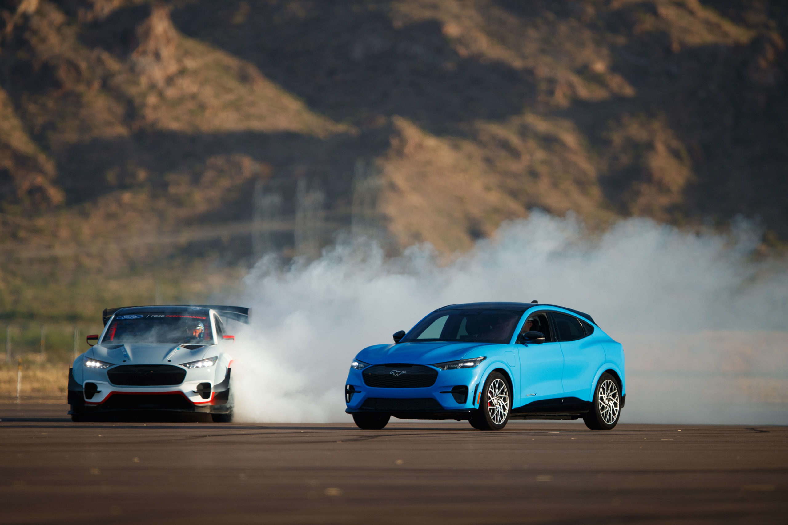 All electric Mustang Mach E Prototype Produces 1400 HORSEPOWER 